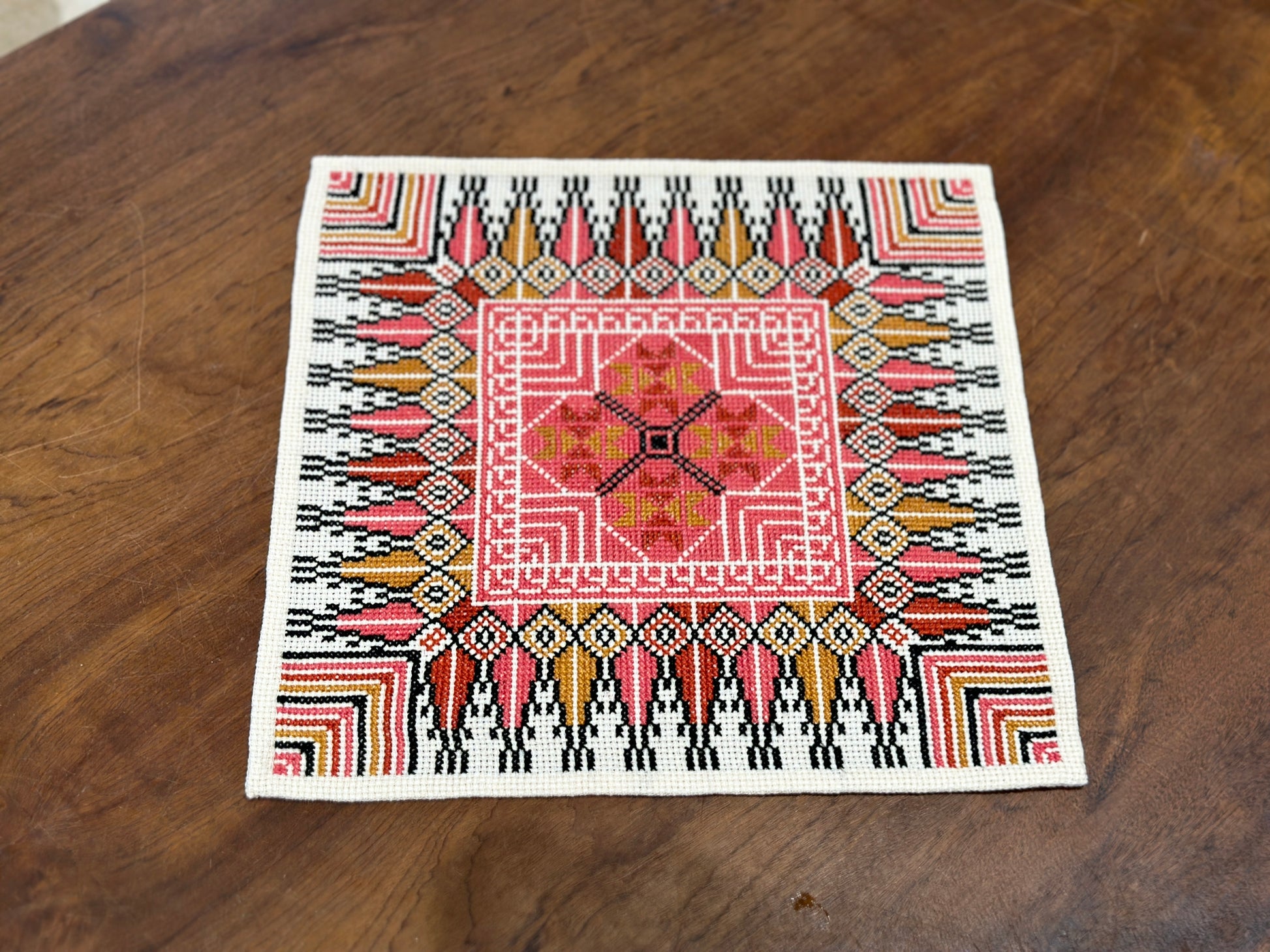 Embroidered table mat | Hilweh Market