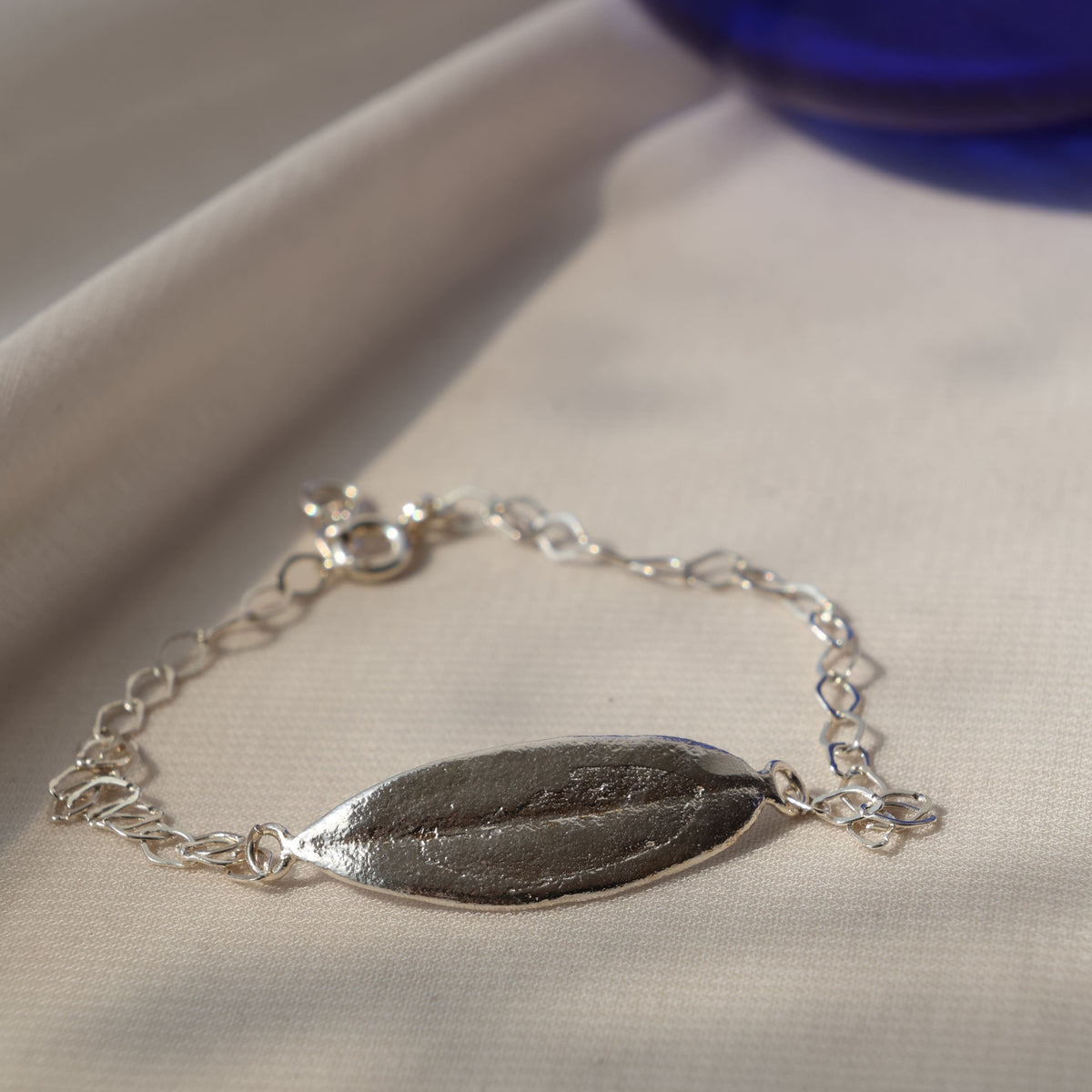 Silver Olive Leaf Bracelet - Palestinian Jewelry – Hilweh Market